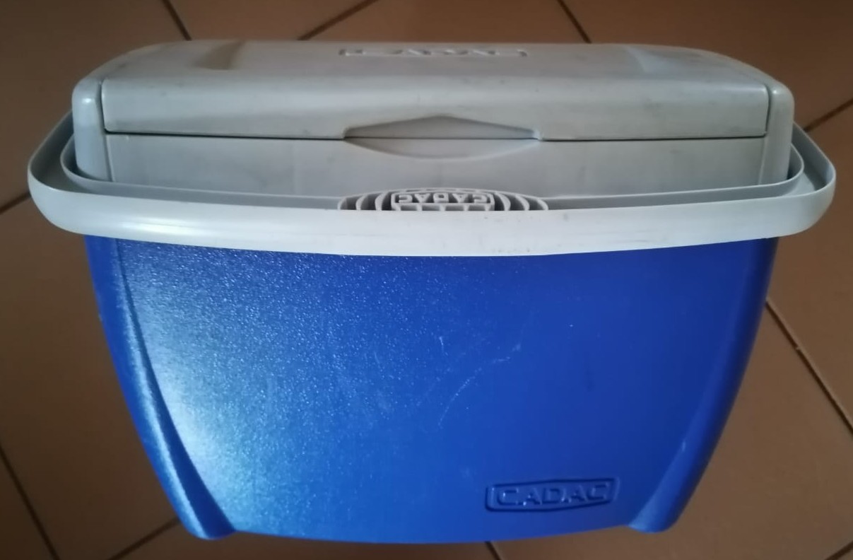 Cooler Box Cadac 15L (Used) – Camping Guru